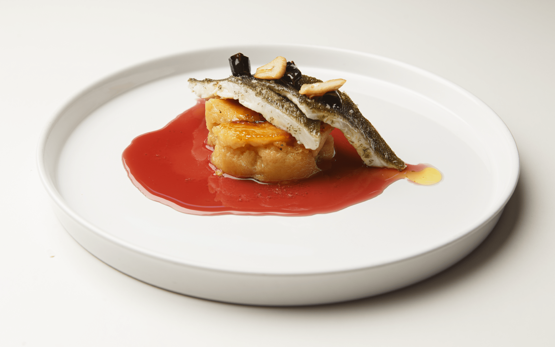 Timbal de manzana con salsa de Oporto, bilbaína y lenguado - Prodemar